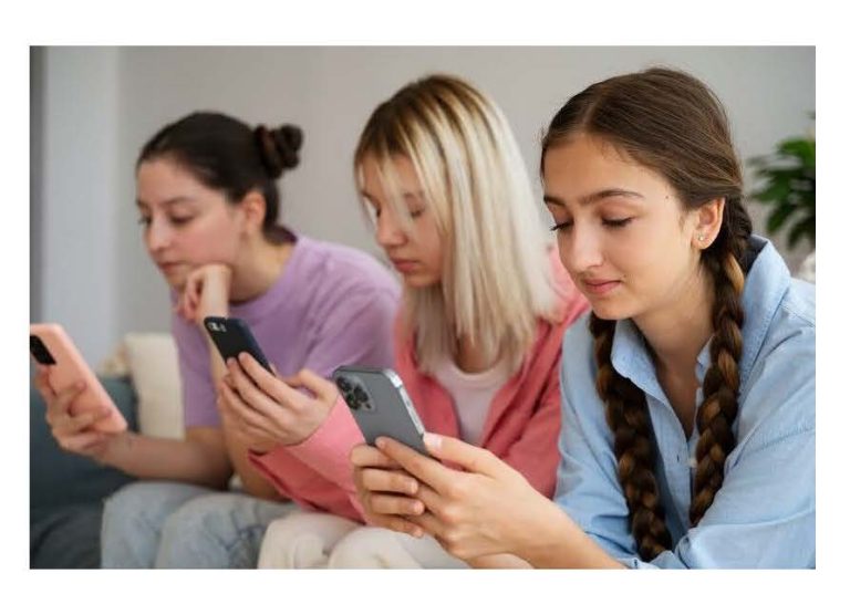 Apps every teen girl should have on her phone - GirlSpring