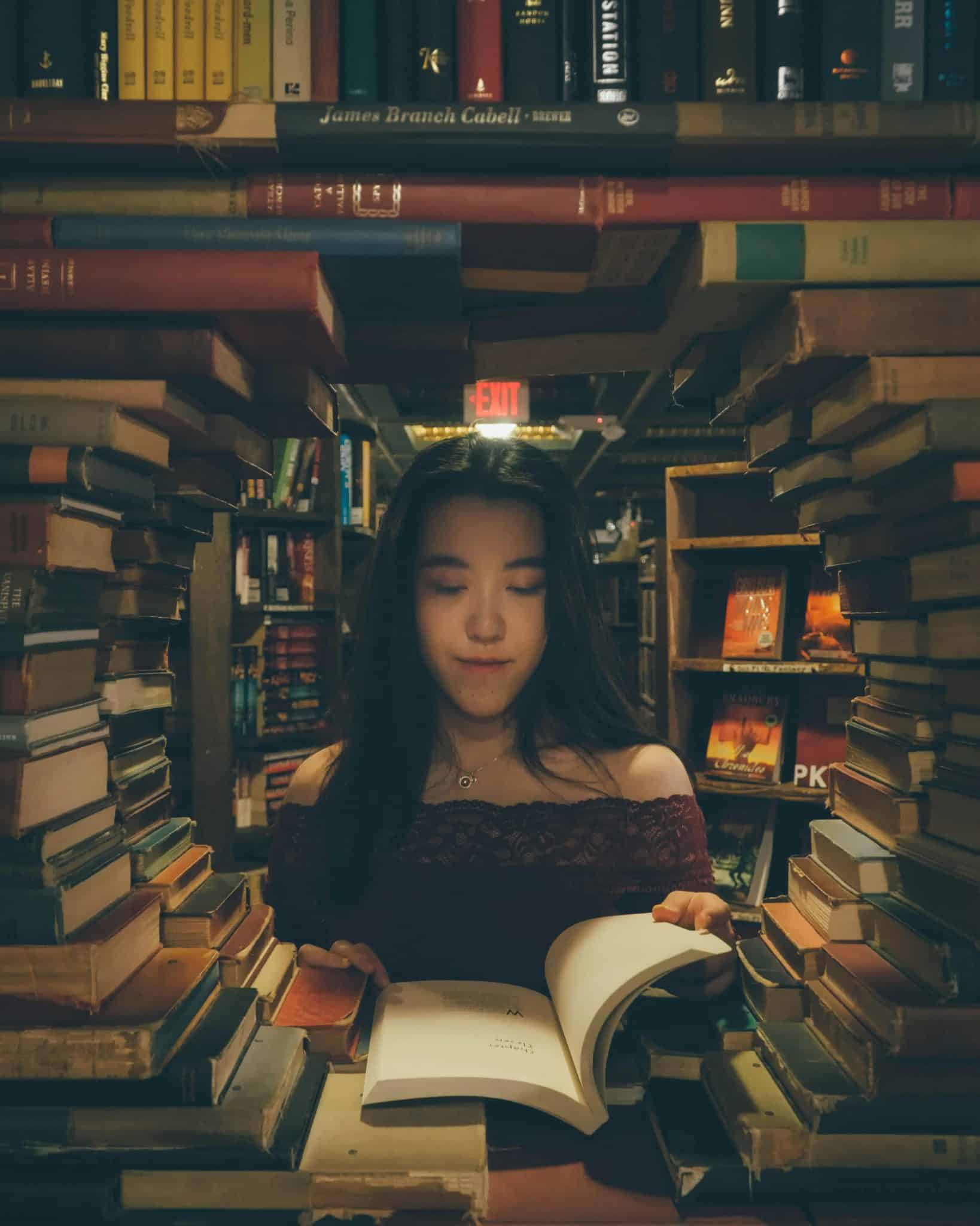 3 Books with Extraordinary Female Characters - GirlSpring